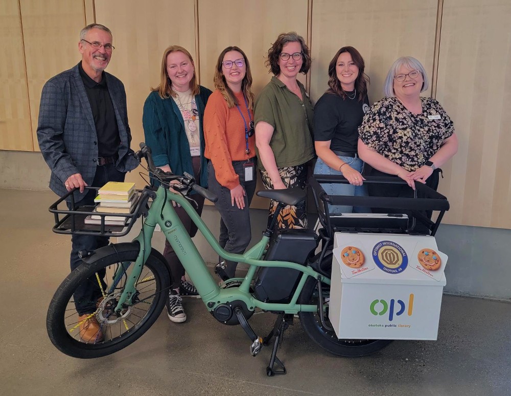 Okotoks Optimists secure a new book bike for the library - OkotoksOnline.com - Local news ...